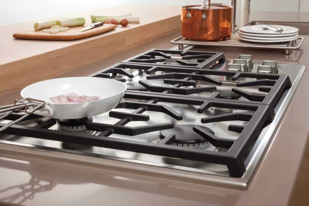 Les meilleures plaques de cuisson du moment en septembre 2025